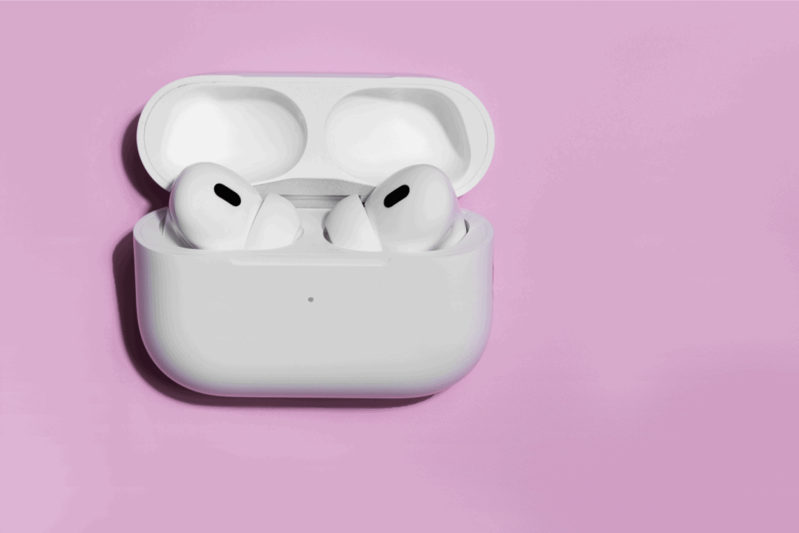 How To Connect Two Different Airpods To One Case – iTechTalk
