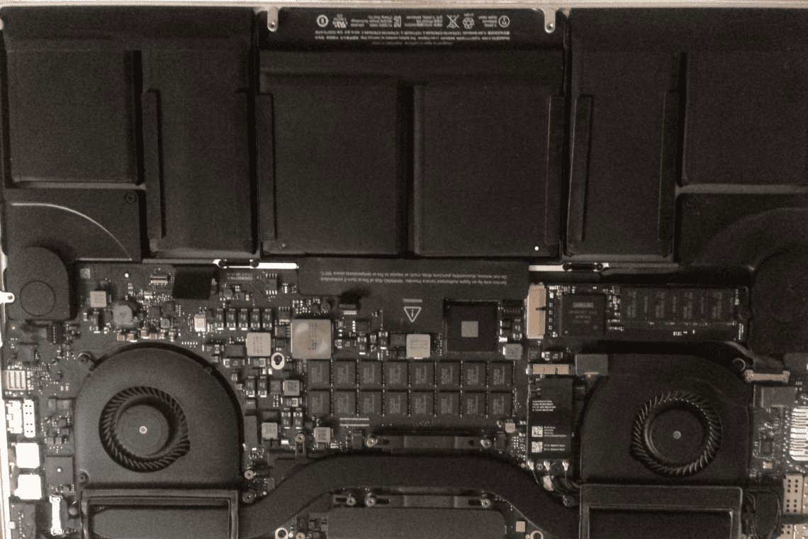 How To Tell If MacBook Has Water Damage – iTechTalk